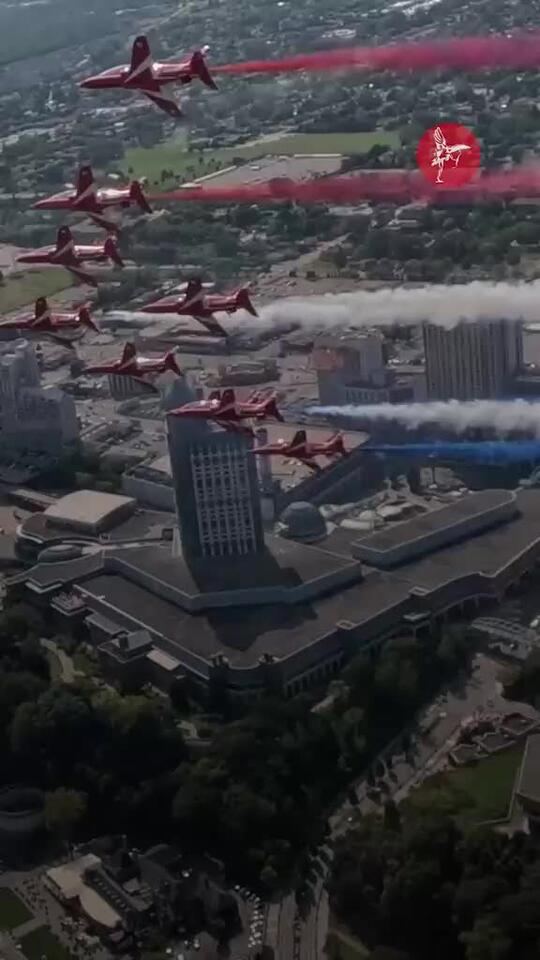 The famous Red Arrows have carried out a colourful flypast at Niagara ...