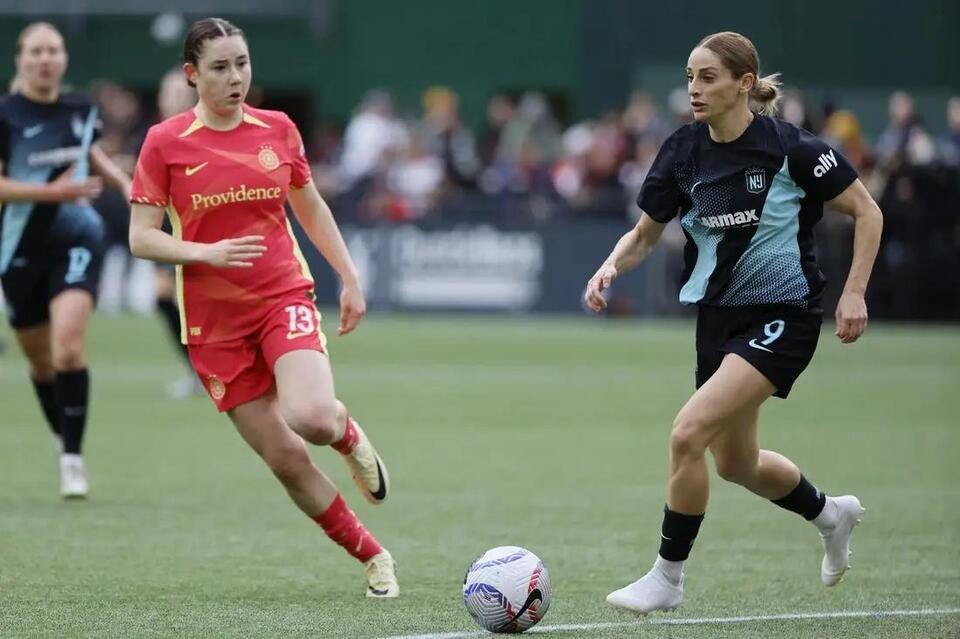 Esther Gonzalez lifts Gotham FC past Thorns - NewsBreak