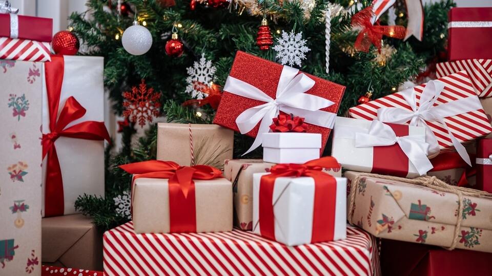 Here’s How to Make Your Holiday Shopping More Sustainable - NewsBreak
