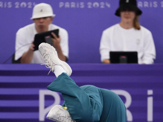 Australian Breakdancer 'Raygun' Leaves Fans Mortified With Bizarre ...