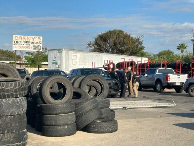 Federal agents, local police officers spotted at westside tire shop ...