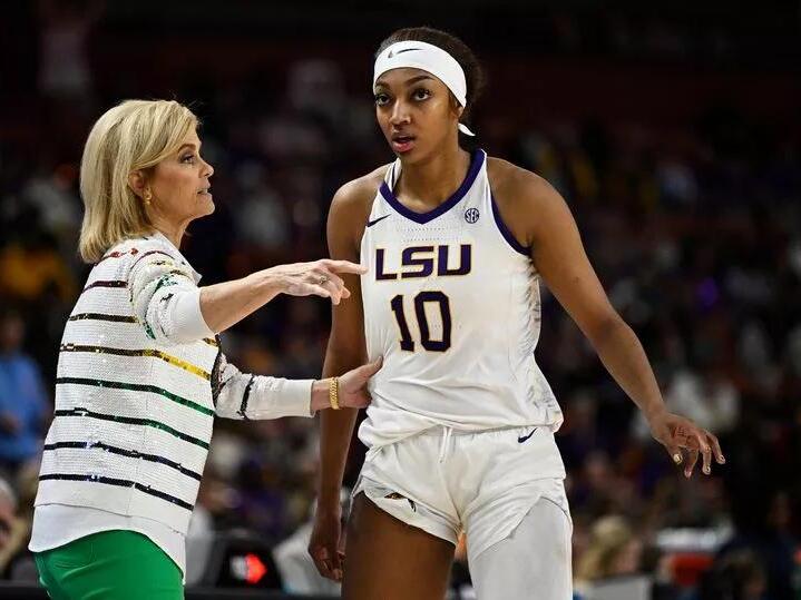 Kim Mulkey family feud led to dad secretly slipping into LSU games ...