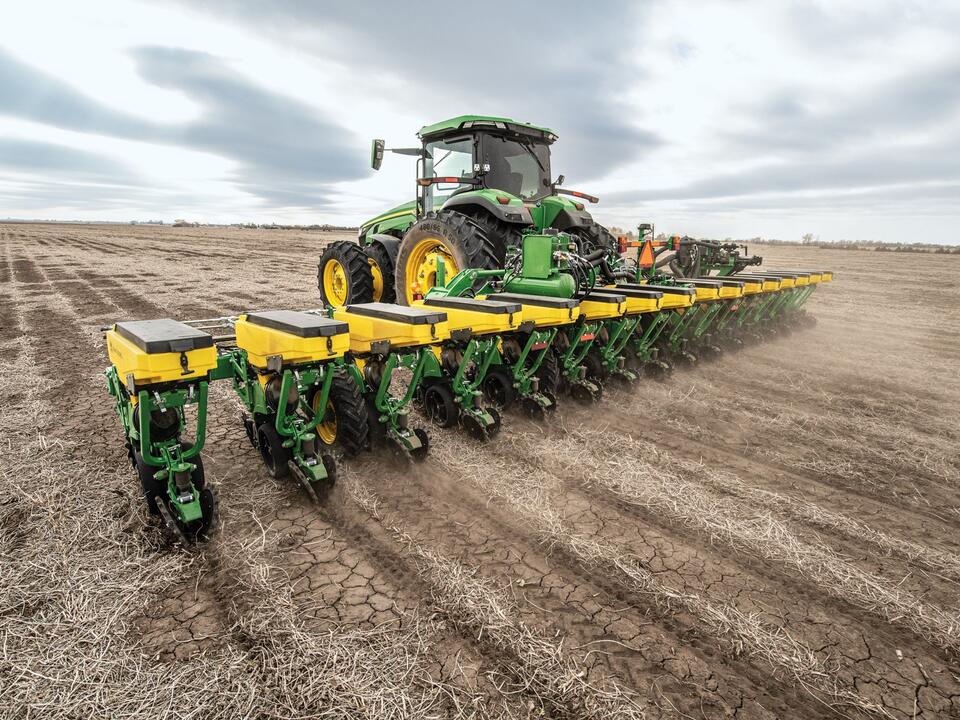 John Deere announces 141 more layoffs in Iowa - NewsBreak