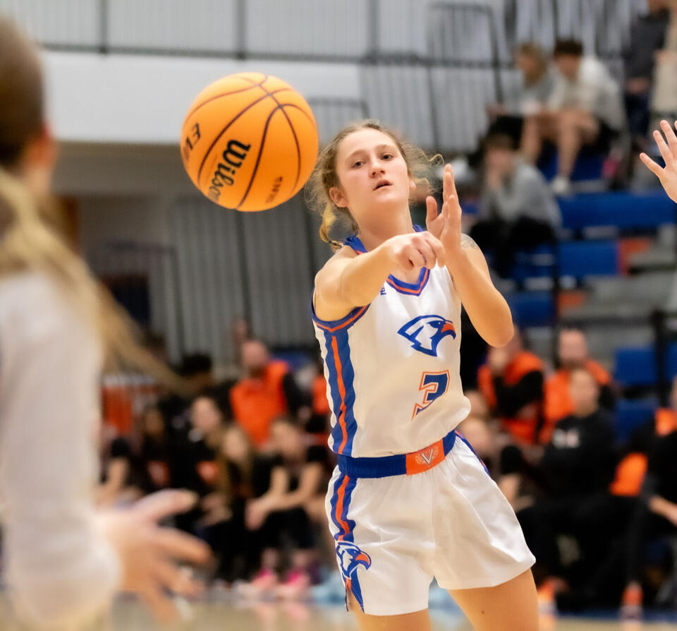 PHOTO GALLERY: Lady Hurricanes blow by Lady Falcons - NewsBreak