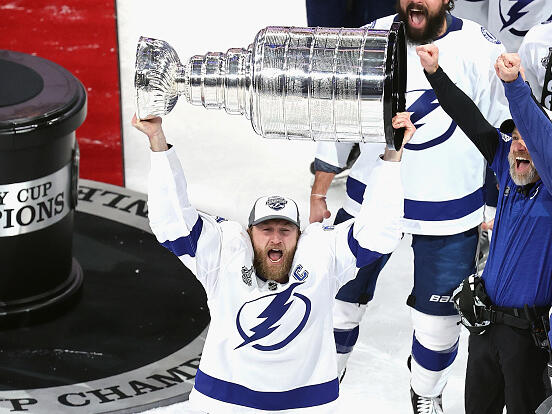 Tampa Bay Lightning Gm Julien Brisebois Responds To Captain Stamkos
