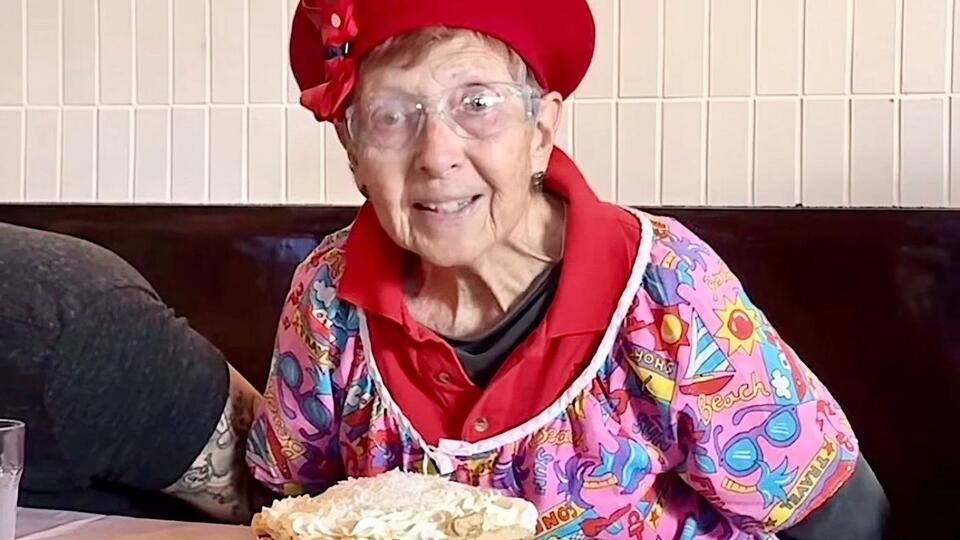 Octogenarian Steals the Show With ‘Best Technique’ at Rikki’s Lesbian ...