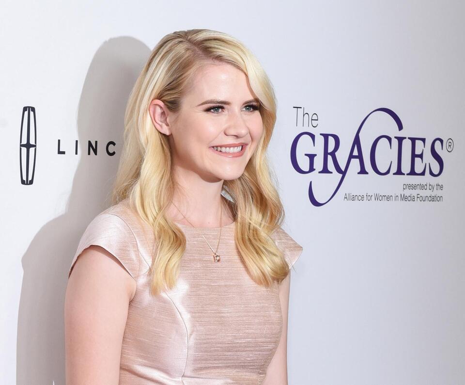 Elizabeth Smart Today: Where Is She Now? - NewsBreak