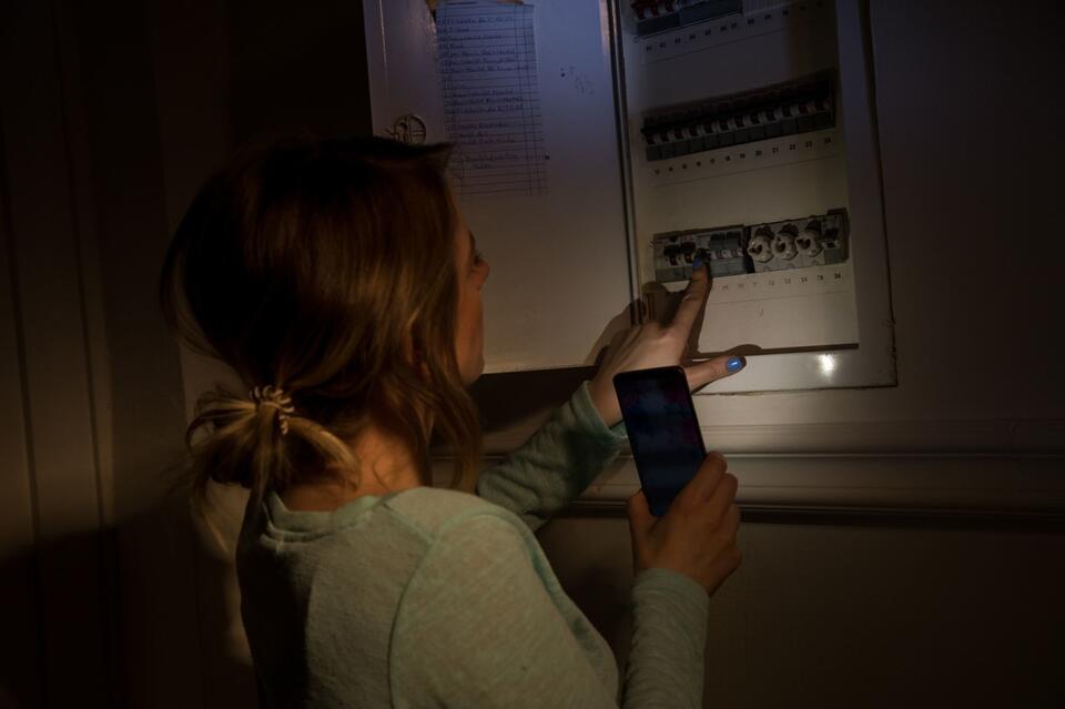 When the lights go out: How to prepare for a massive power outage ...