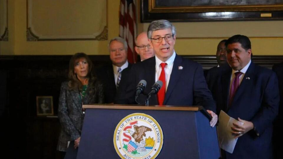 Illinois, Chicago residents rank high taxes as state’s top issue ...