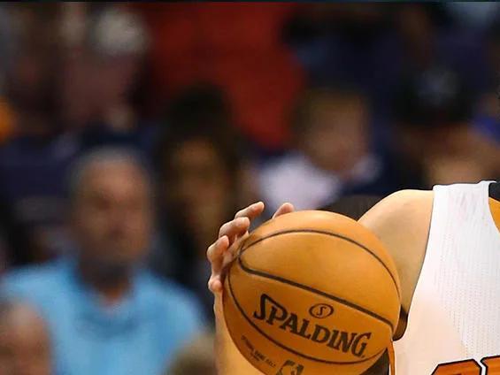 Suns' Devin Booker: Shooting woes in victory Monday