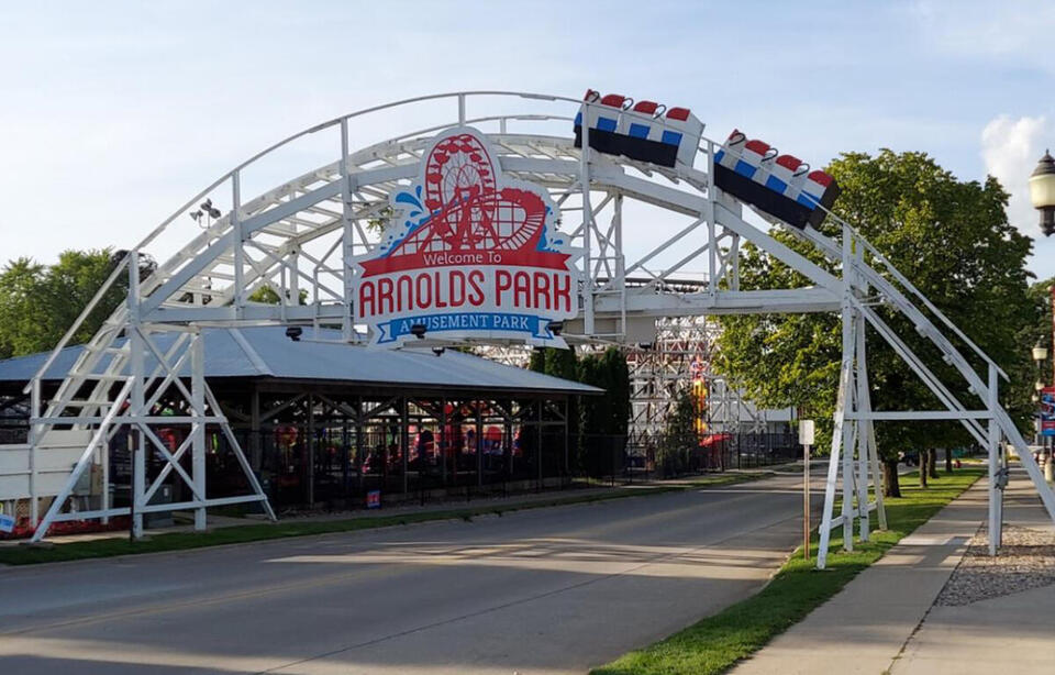 Arnold’s Park Announces 2026 Schedule for “Live at the Lakes” - NewsBreak