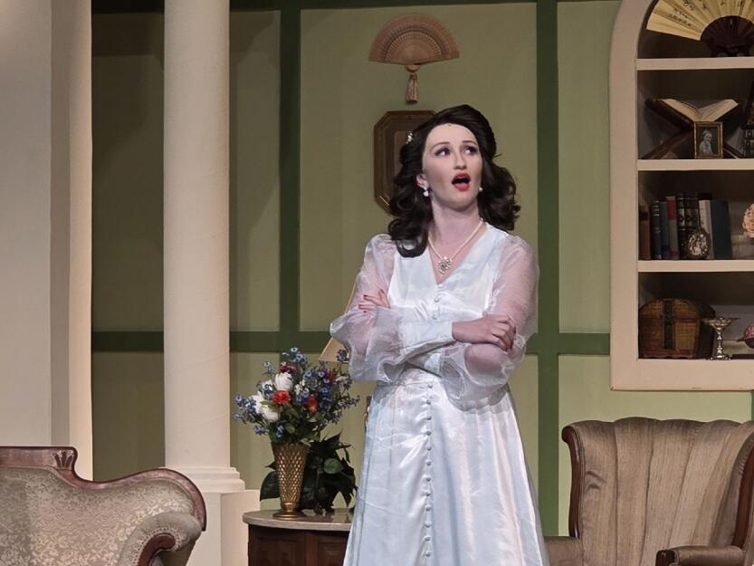 Review: BLITHE SPIRIT at Searcy Summer Dinner Theatre