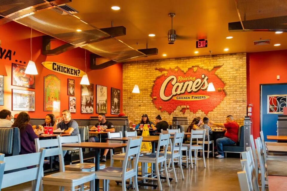 Hundreds Of People Showed Up For The Grand Opening Of A Raising Cane’s ...