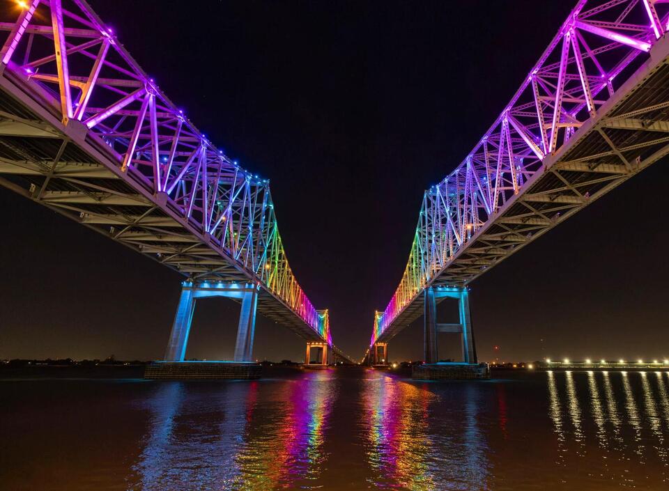 22-year-old New Orleans man struck, killed while flagging down help on ...