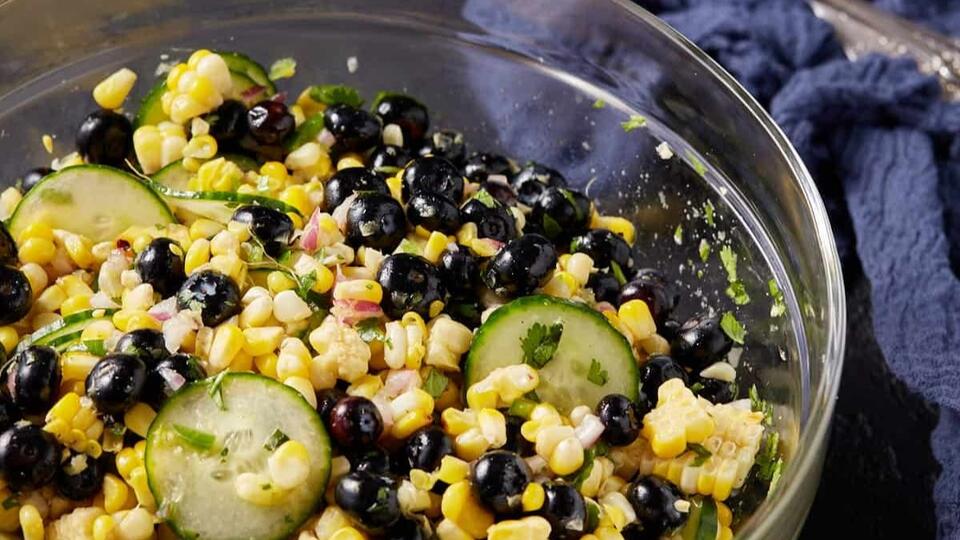 A Fresh New Way to Serve Corn That Actually Tastes Amazing - NewsBreak