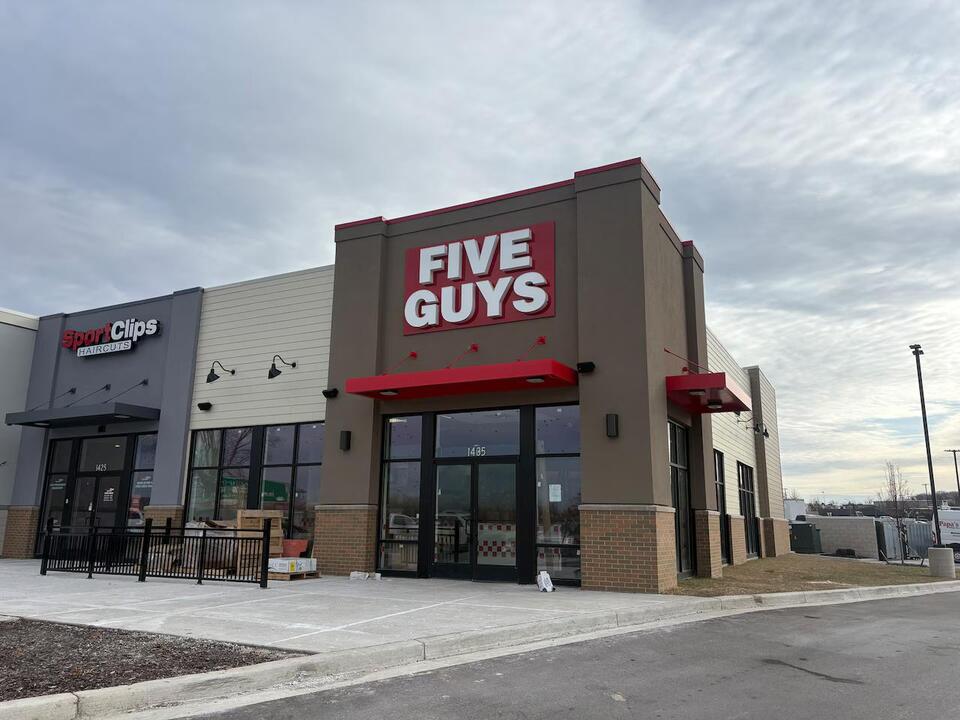 Five Guys almost open, clothing boutiques closing: Jackson headlines ...