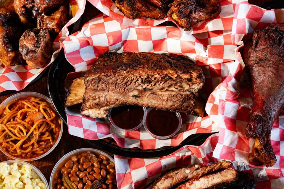 A Touch of Texas BBQ brings 100-year-old family recipes to South Grand ...
