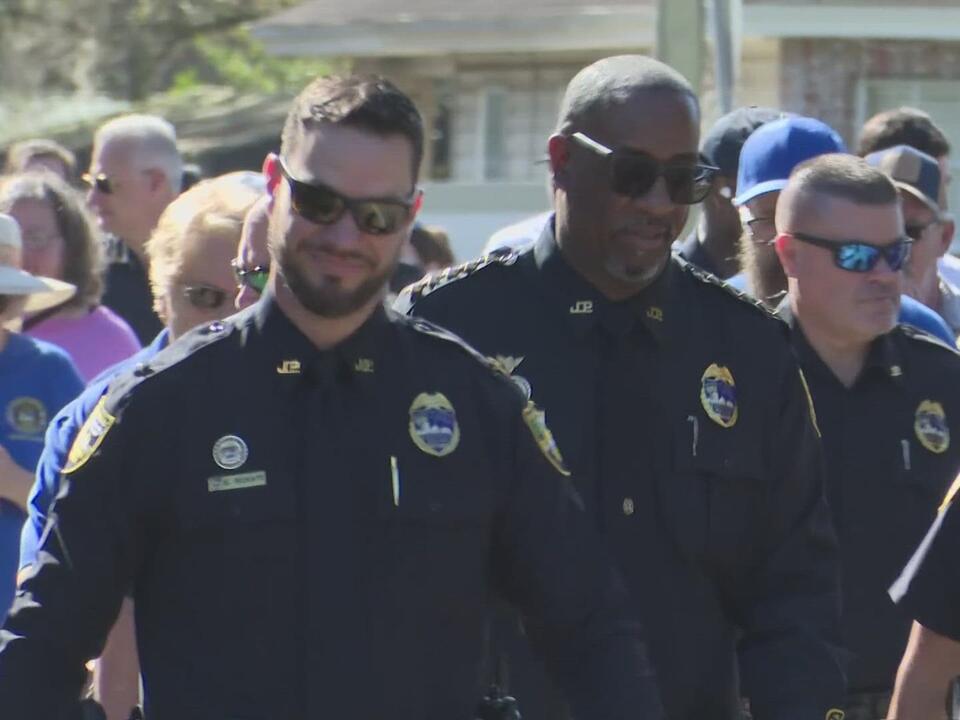 Sheriff TK Waters holds neighborhood walk on Jacksonville's Westside