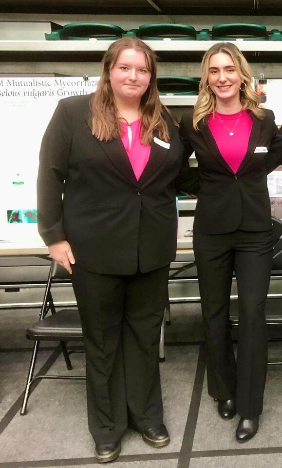 Corbett science duo wins ‘Plant Science’ category at state fair - NewsBreak