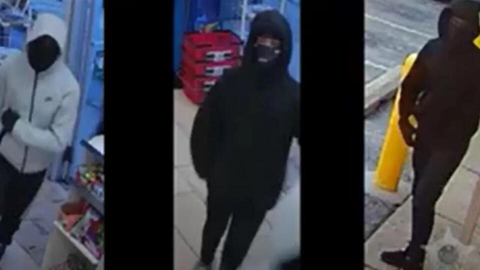 Video shows suspects wanted in at least four robberies on Chicago's ...