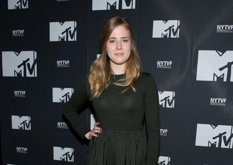 Who is Bryan Cranston’s daughter Taylor Dearden? The Pitt actress’ A ...