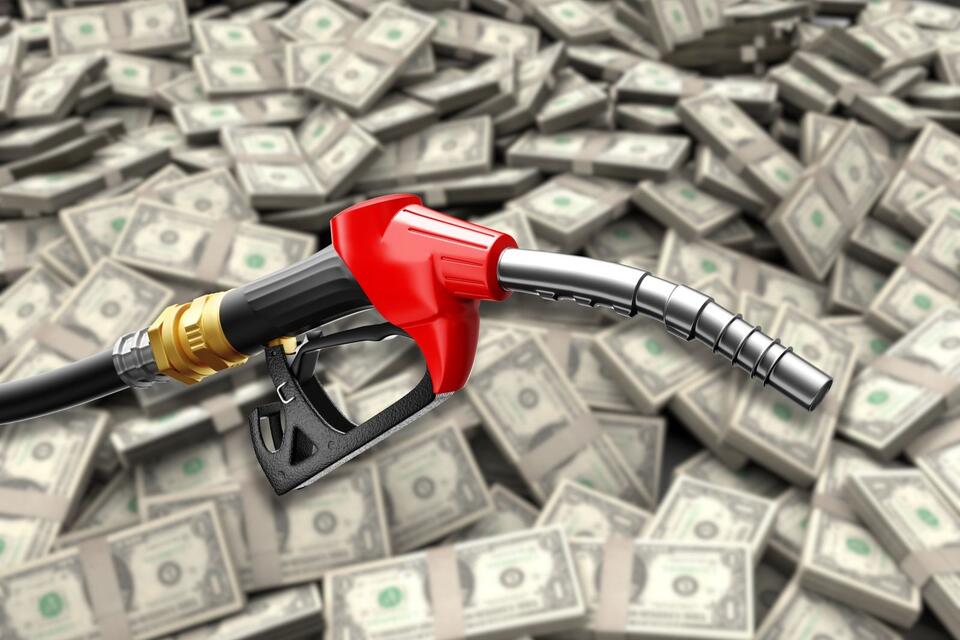 Michigan Gas Prices Hit Lowest Levels Since 2021 - NewsBreak