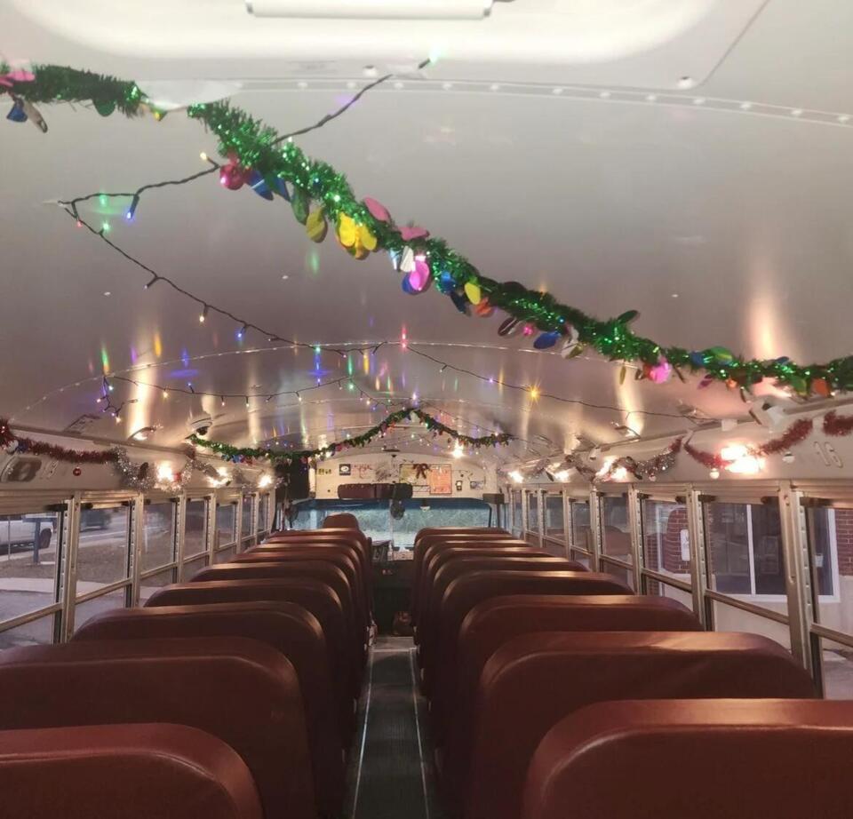 Beloved bus driver 'Mrs. Dea' brings holiday cheer to young passengers ...