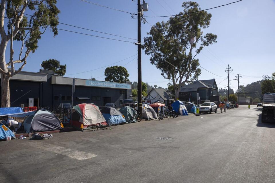 Coral Street encampment cleared a week before PIT count - NewsBreak