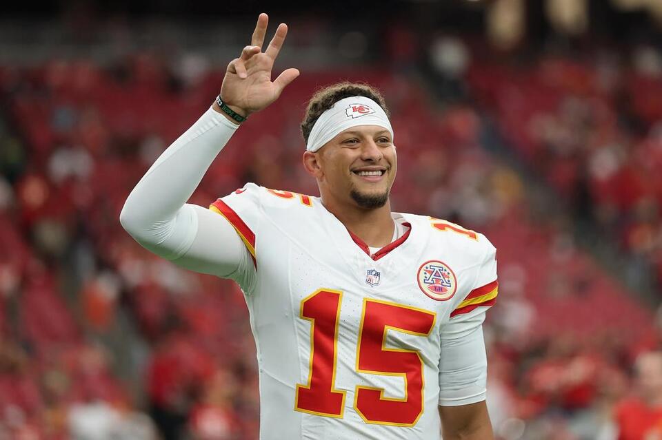 Did Patrick Mahomes boycott Bad Bunny in honor of Charlie Kirk? Viral ...