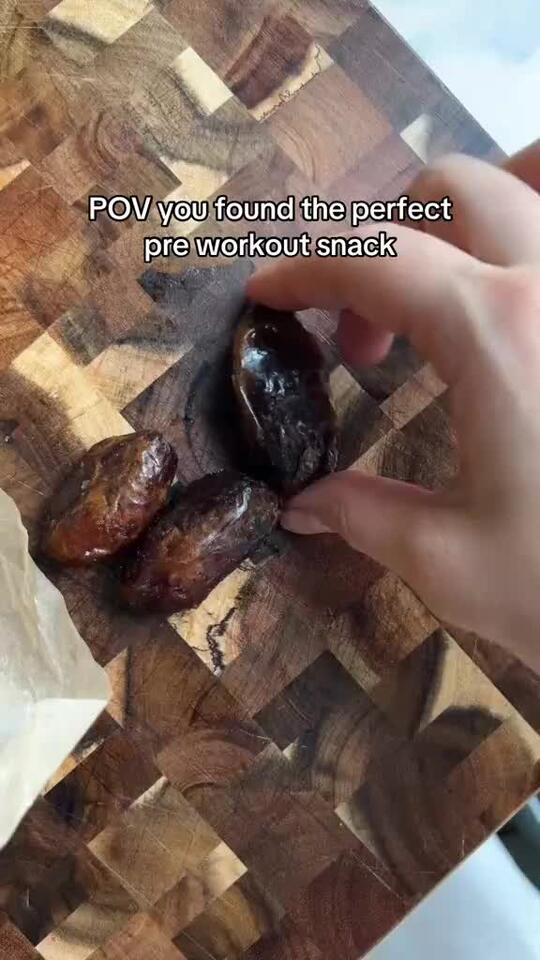 Ultimate pre-workout snack combo unlocked🏋️‍♀️ Sweet, salty, and packed ...