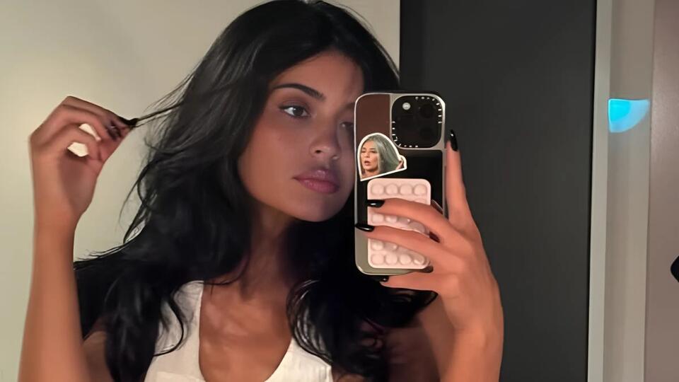 Kylie Jenner Chases Khloe Kardashian After Car Prank, Calls Her ‘B ...