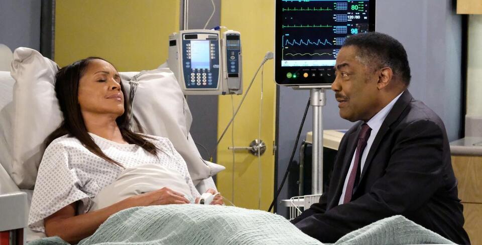 DAYS Fans Saw One Painful Detail in Abe’s Reunion With Lexie That ...