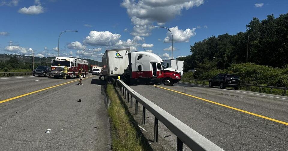 Crash Involving Tractor-Trailer Impacting Traffic on Route 17 in Union ...