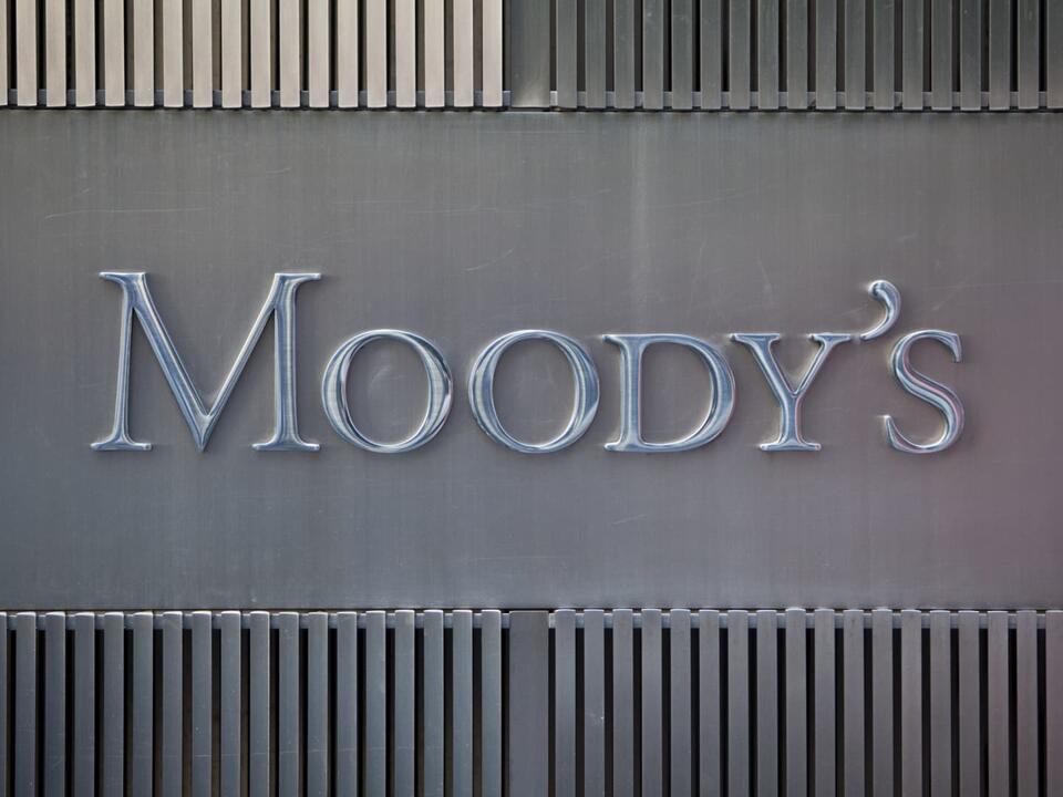 Moody's puts six U.S. regional banks on downgrade review over ...