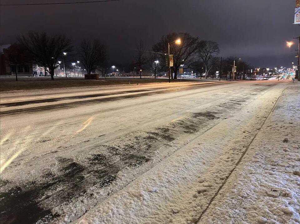 Roads closed across Mid-Missouri due to snow - NewsBreak