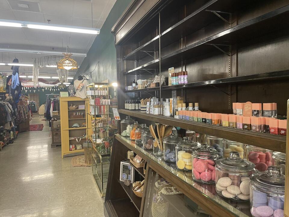 The Dandy Lion Now Open On The Taylorville Square - NewsBreak