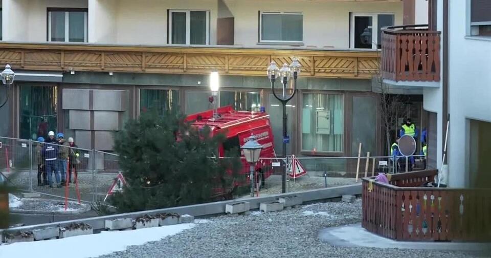 Rescue crews respond to cable car accident in Italy - NewsBreak