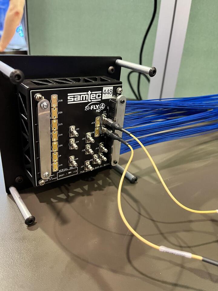 Samtec demonstrates 224 Gbps co-package connectors and 448 Gbps ...