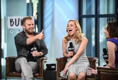 Kellie Pickler Sings On Stage for the 1st Time After Husband’s Death ...