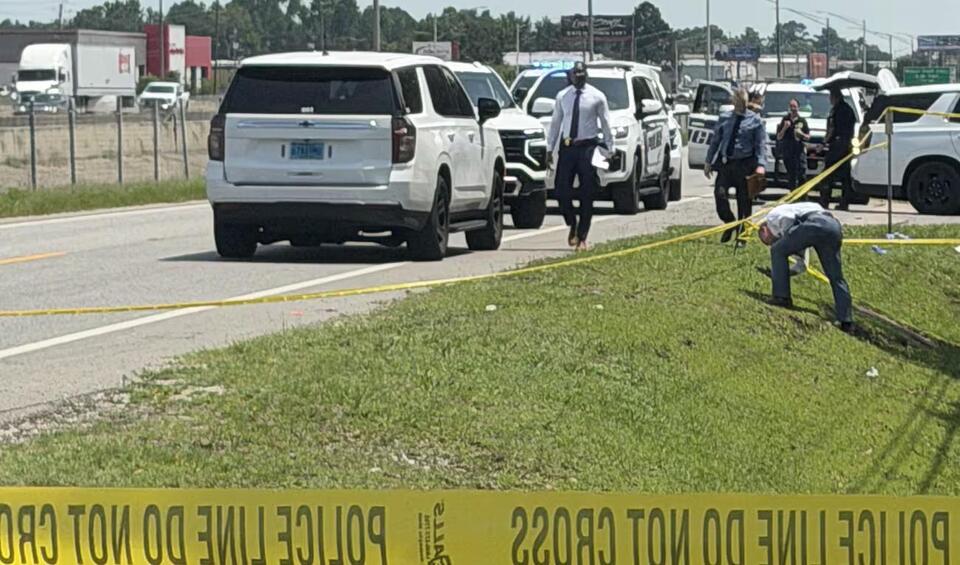 MPD investigating after body found in ditch - NewsBreak