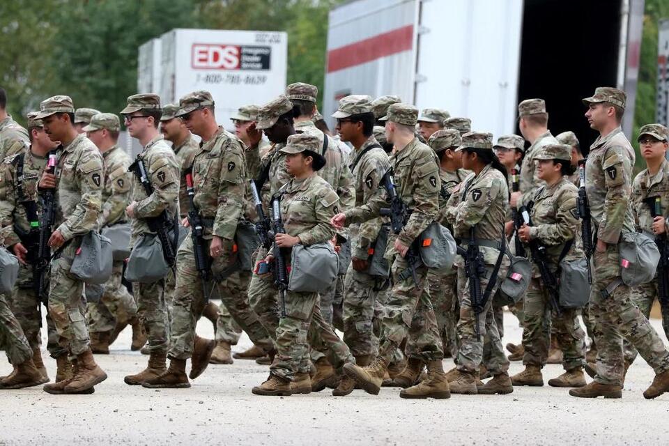 Trump asks Supreme Court to allow National Guard deployment in Illinois ...