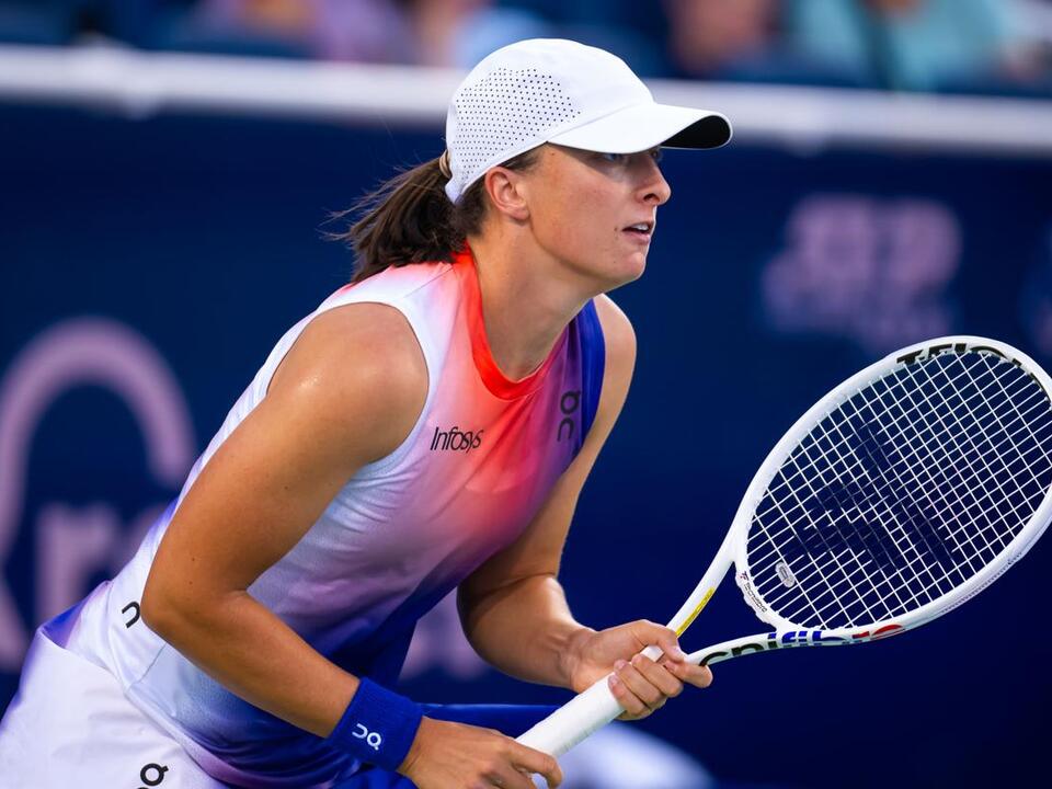A shift from slow to fast courts takes Iga Swiatek on Cincinnati Open ...