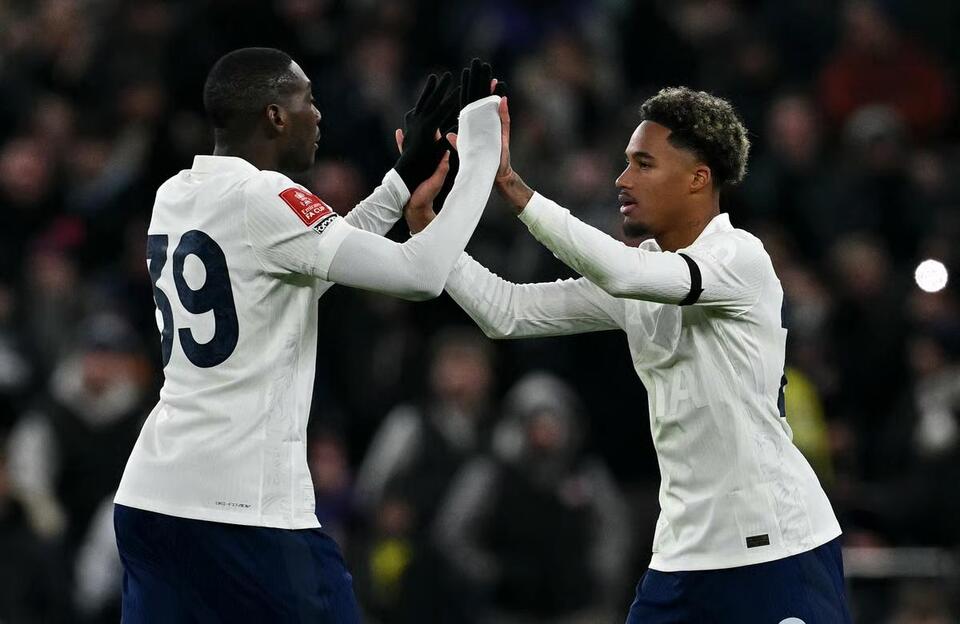 Spurs news: Thomas Frank issues update on Randal Kolo Muani and Wilson ...