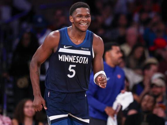 Anthony Edwards further pushes NFL agenda following iconic photo release