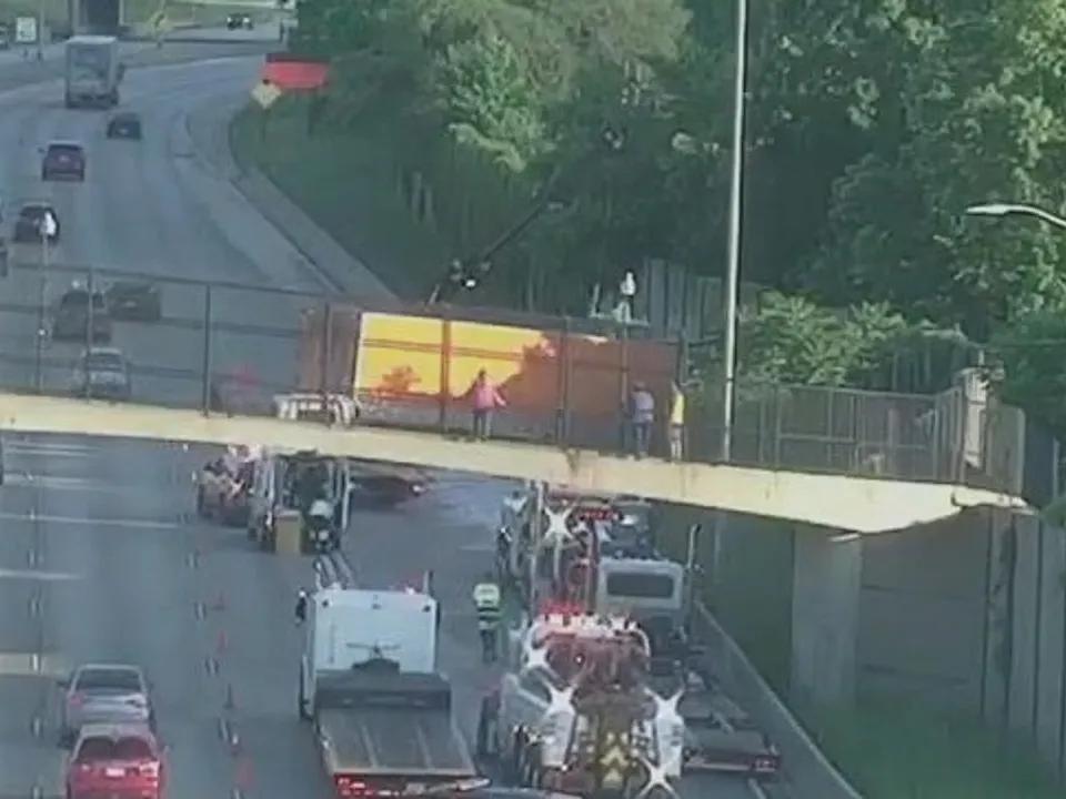 Semi hauling toilet paper crashes on I-43
