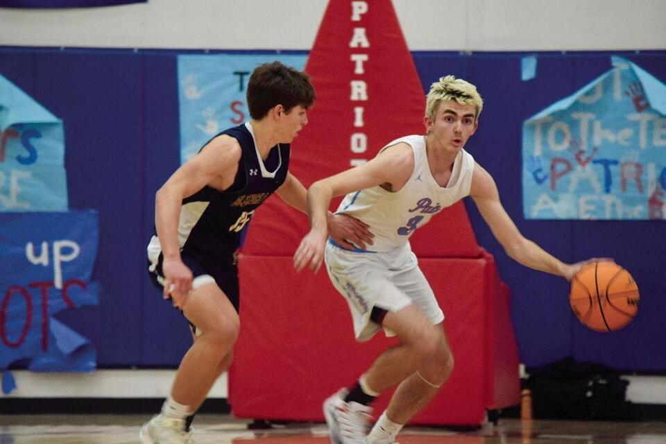 Belton's 31 points lift MALC boys basketball to win - NewsBreak