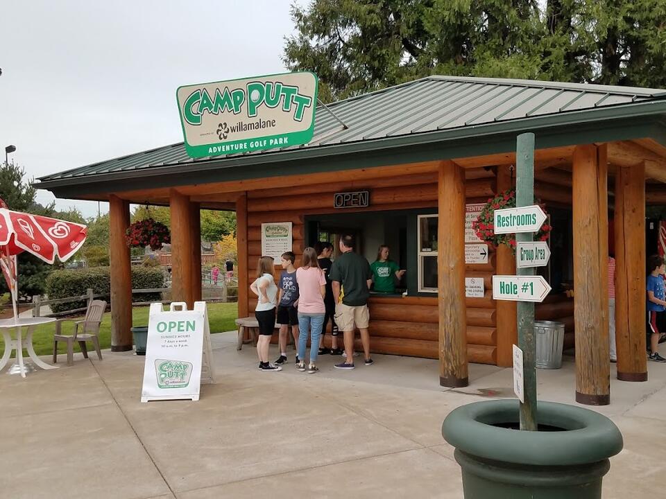 Take a Swing at this Nature-Themed Putt-Putt Golf Course in Oregon