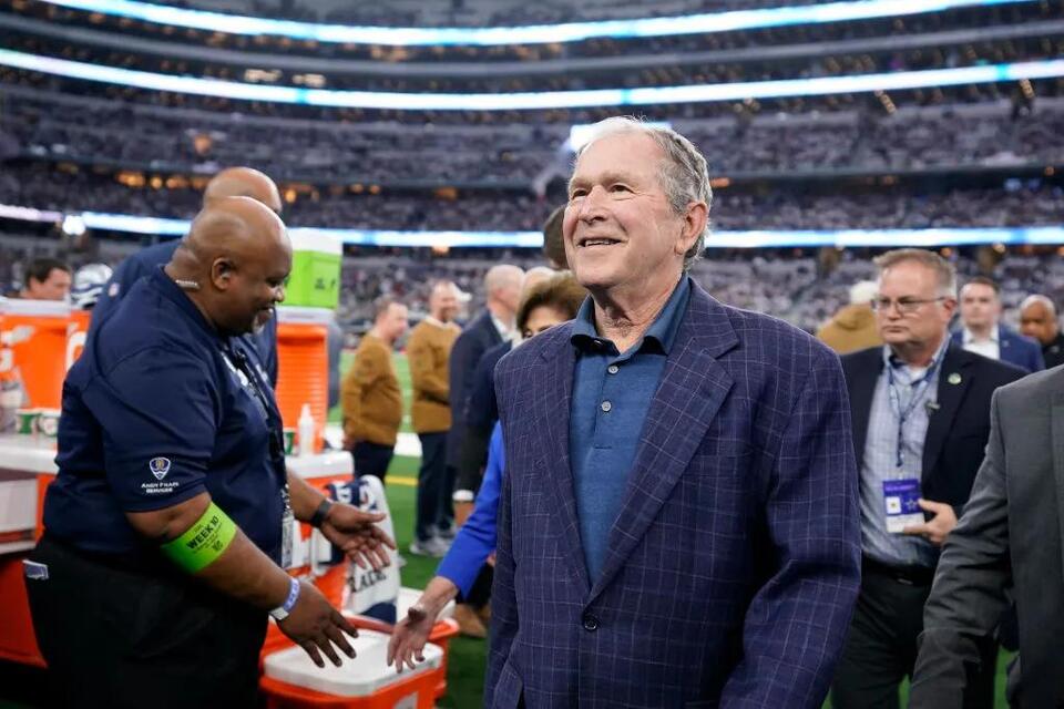 George W. Bush to have paintings on exhibit at Disney World - NewsBreak