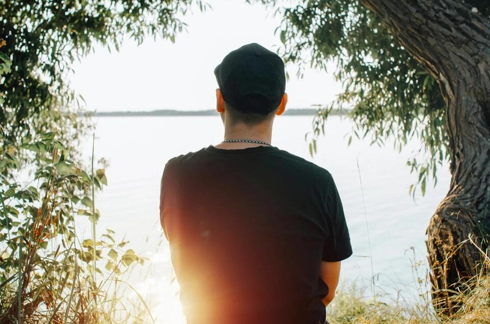 10 Outdated Ideas That Make You Seem Unapproachable - NewsBreak