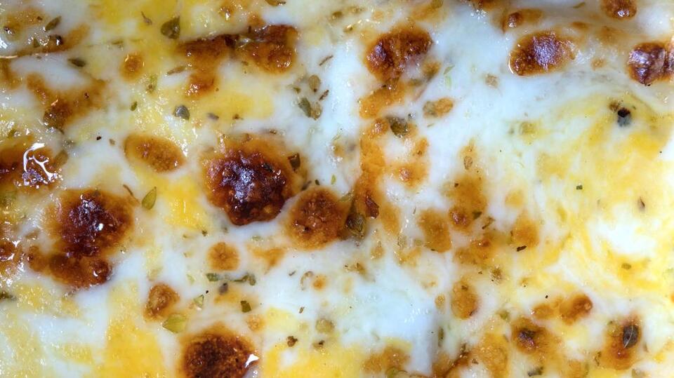 Beloved Pizza Chain Abruptly Closes Every Location After 50 Years ...